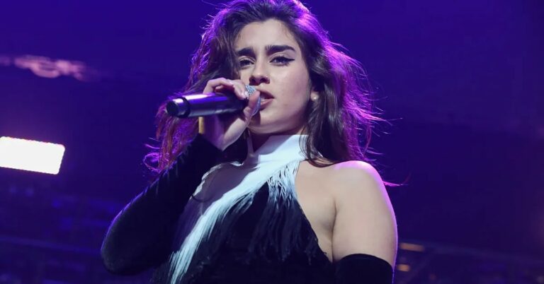 Bisexual singers you should keep on your rotation