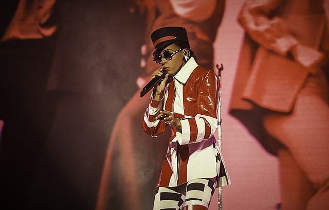 10 LGBTQ+ Polyamorous Celebrities Who've Opened Up About Their ...