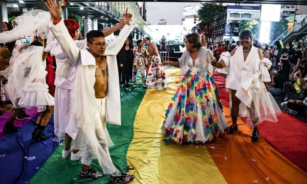 Experience the Fabulous Drag Queen Scene in Bangkok, Thailand - HER